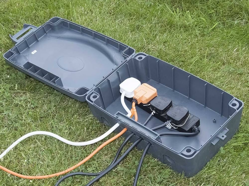 4 Gang socket weatherproof power box – Tough Leads
